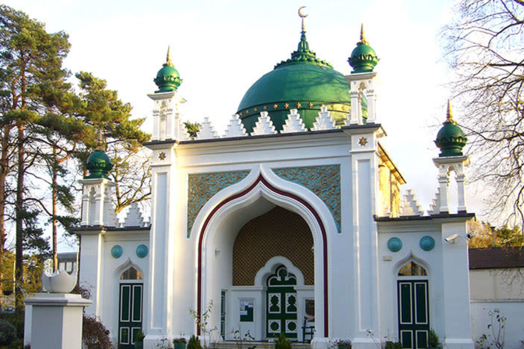 The Story Behind the Construction of Woking Mosque - Ramadan Tent ...